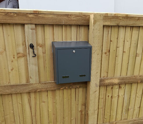 Gatehouse W3-3 Large Post Box For Gates & Fences Rear Access | Post ...