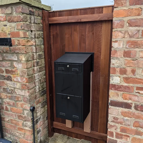 Parcel Post Box for Gates & Fences - Sigma with Rear Access