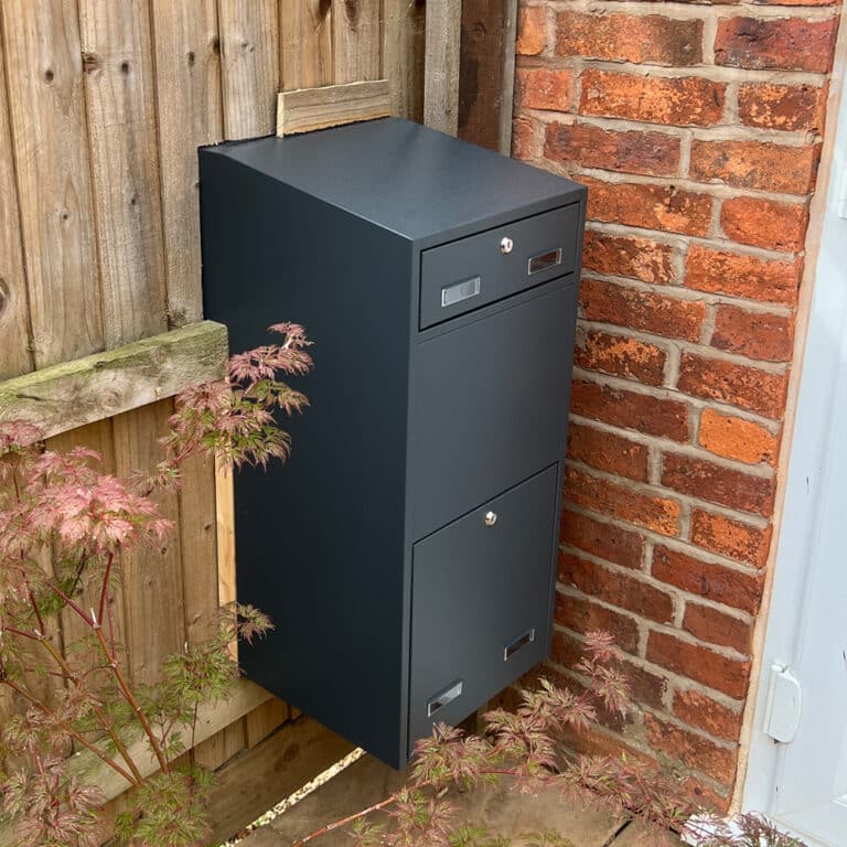 High Capacity Parcel Box for Gates and Fences Lockable Weatherproof ...