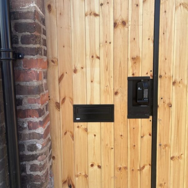 Gatehouse W3 Rear Access Letter Box For Gates & Fences with Trim | Post ...